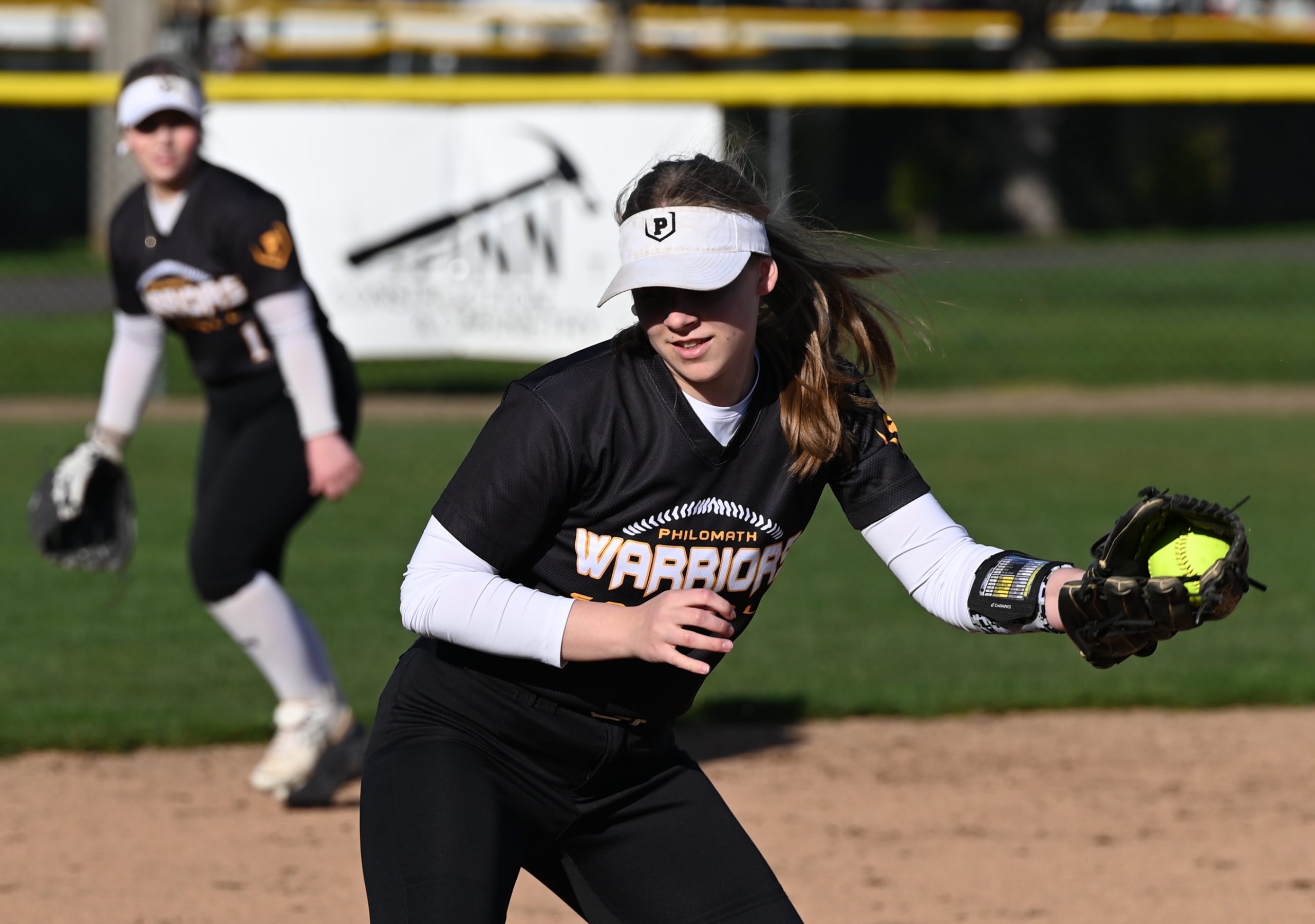 Softball team erupts for 15-7 win over North Marion - Philomath News
