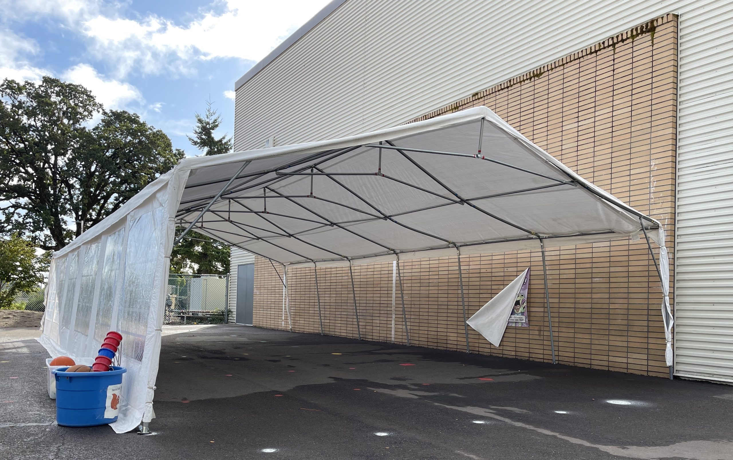 Canopy donation means rain won’t dampen recess time for Clemens kids ...