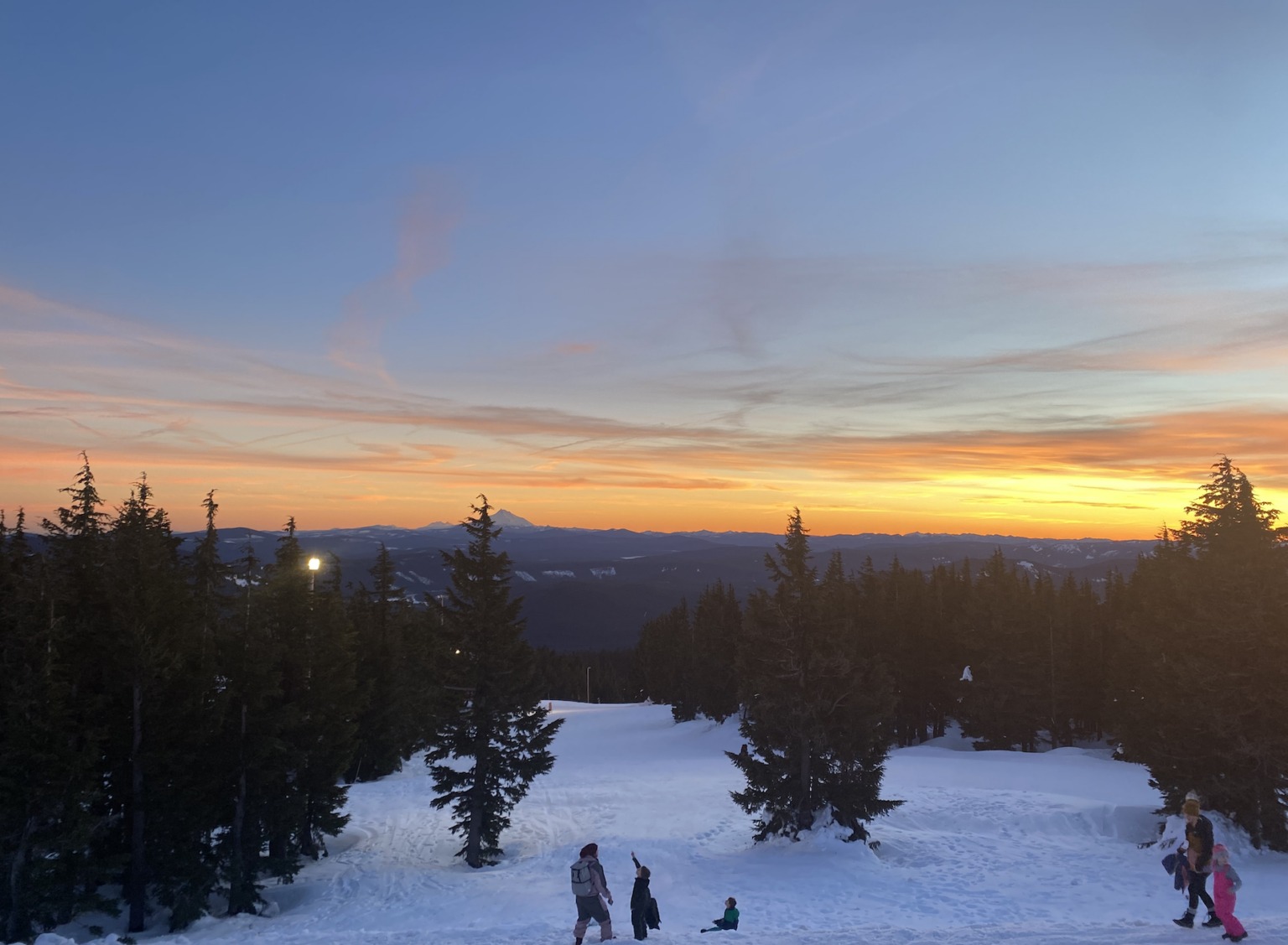 On a split vote, Oregon Senate passes a switch to standard time – if ...