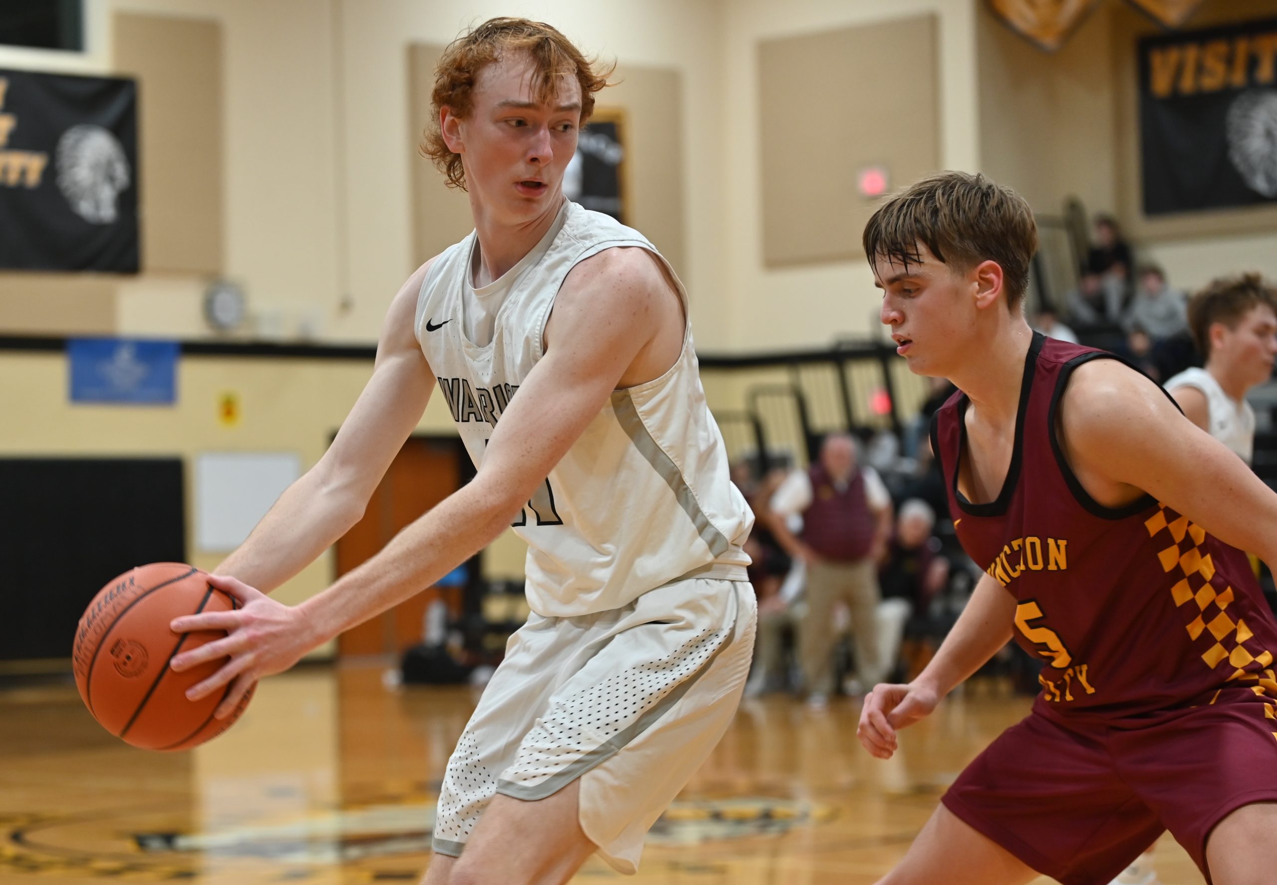 Marist builds early lead in boys basketball win over Philomath ...