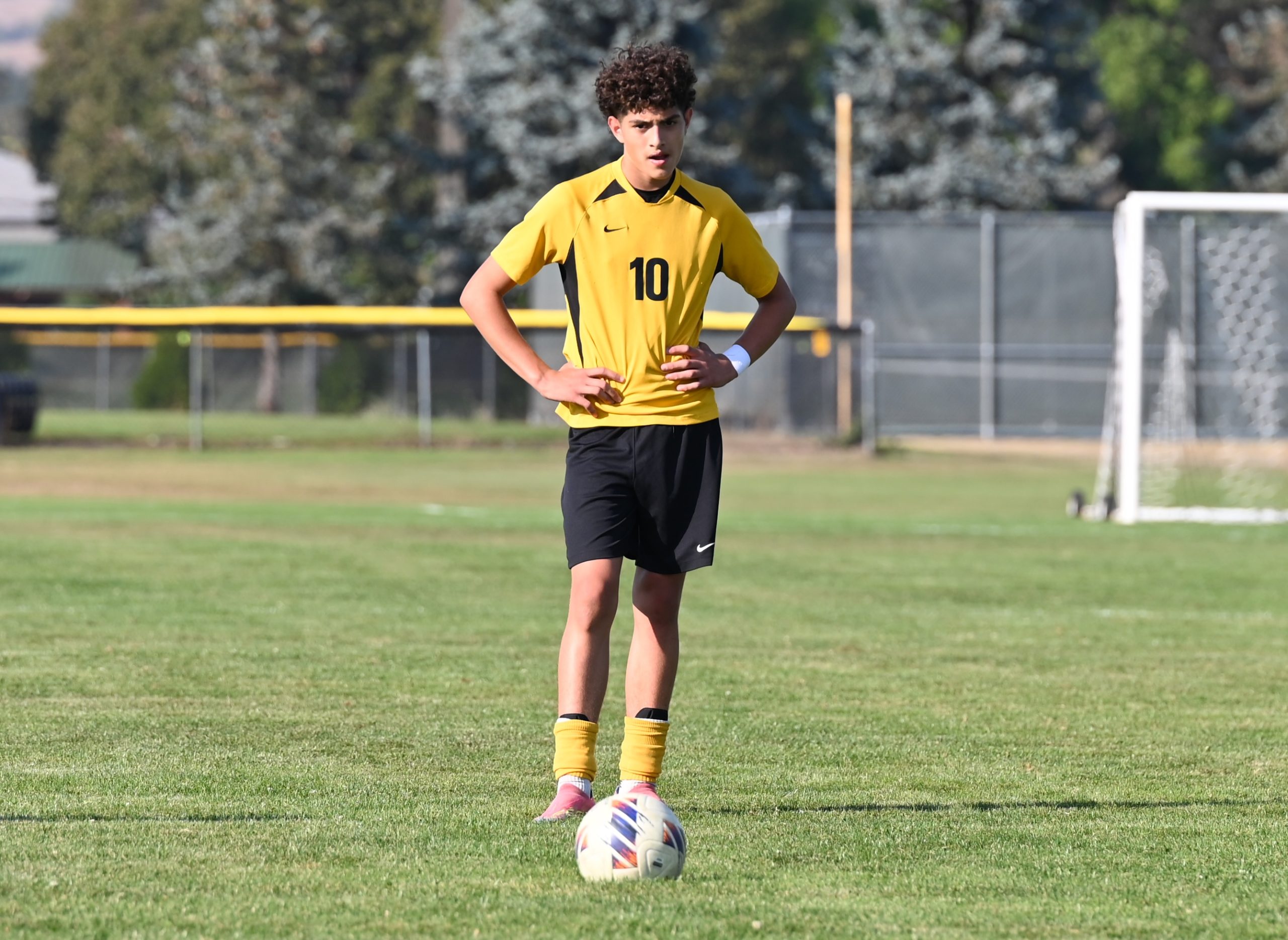 Philomath routs Gladstone to cap perfect nonconference slate ...